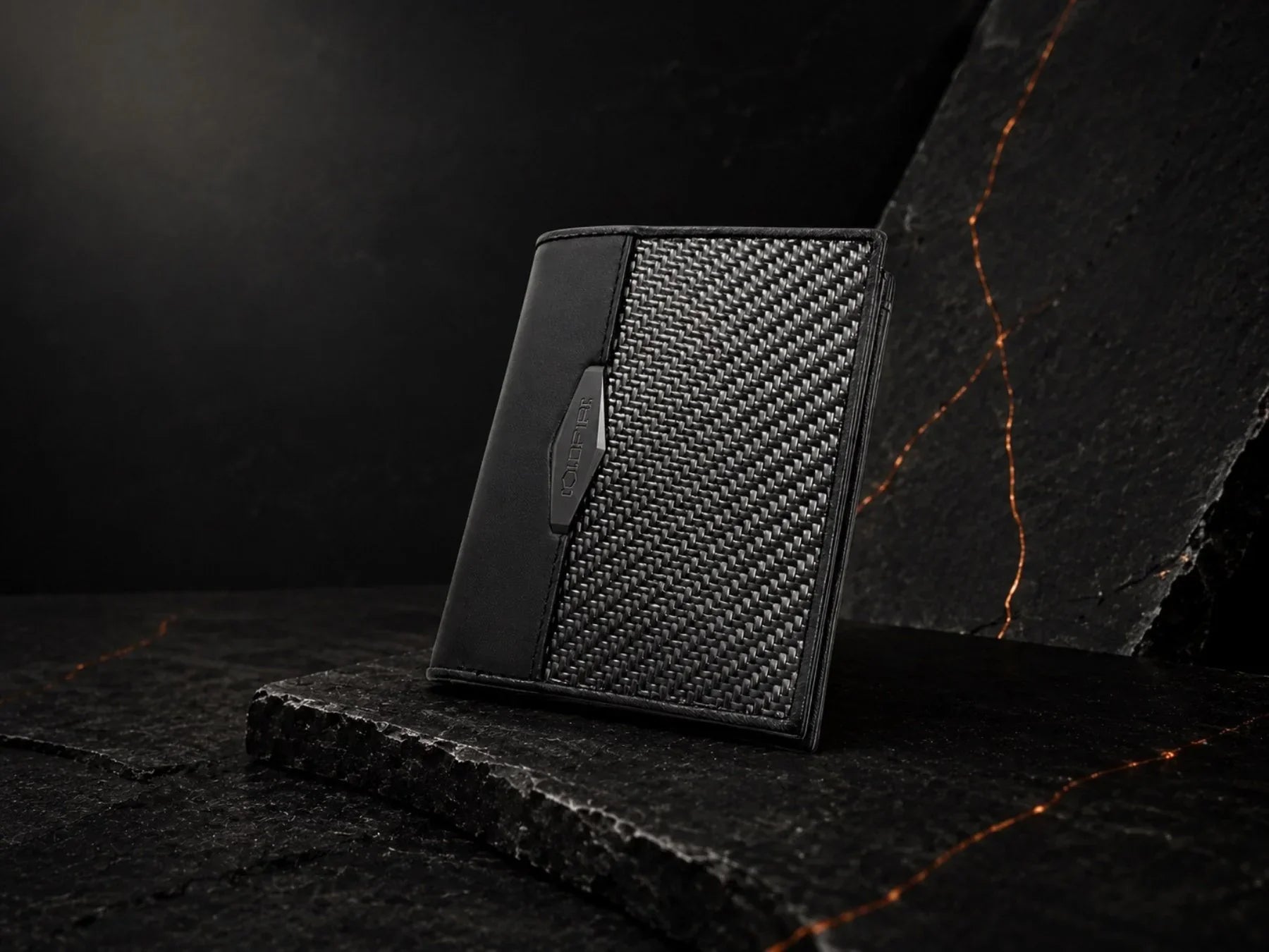Best Slim Wallets for Men 2026 - Real Numbers | COLDFIRE
